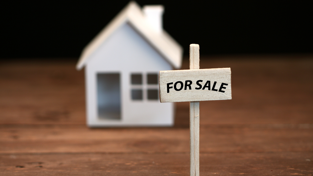 Navigating the Looming Real Estate Crash: Challenges, Opportunities ...
